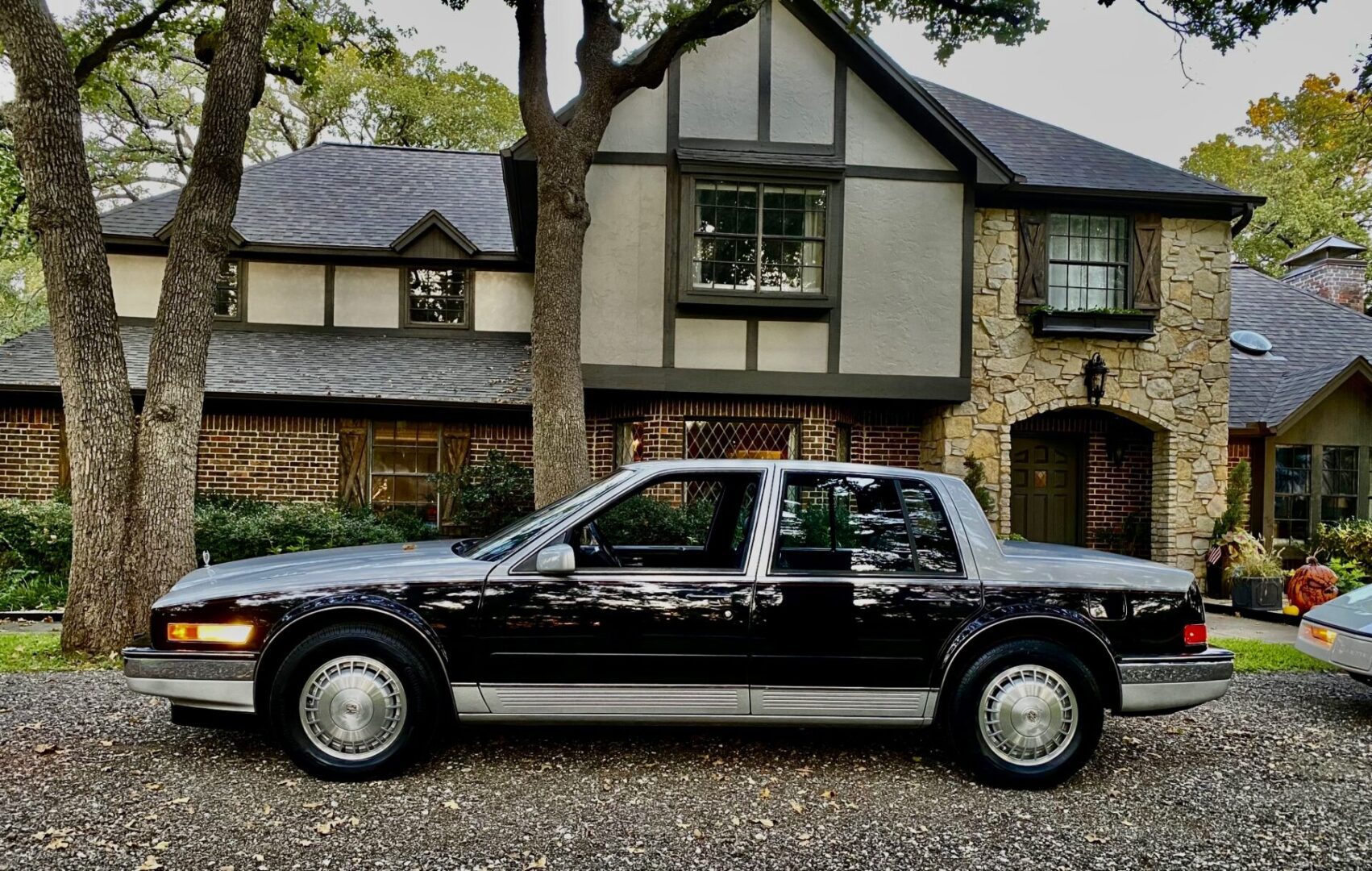 1988 Seville - https://jimhaileyclassiccars.com